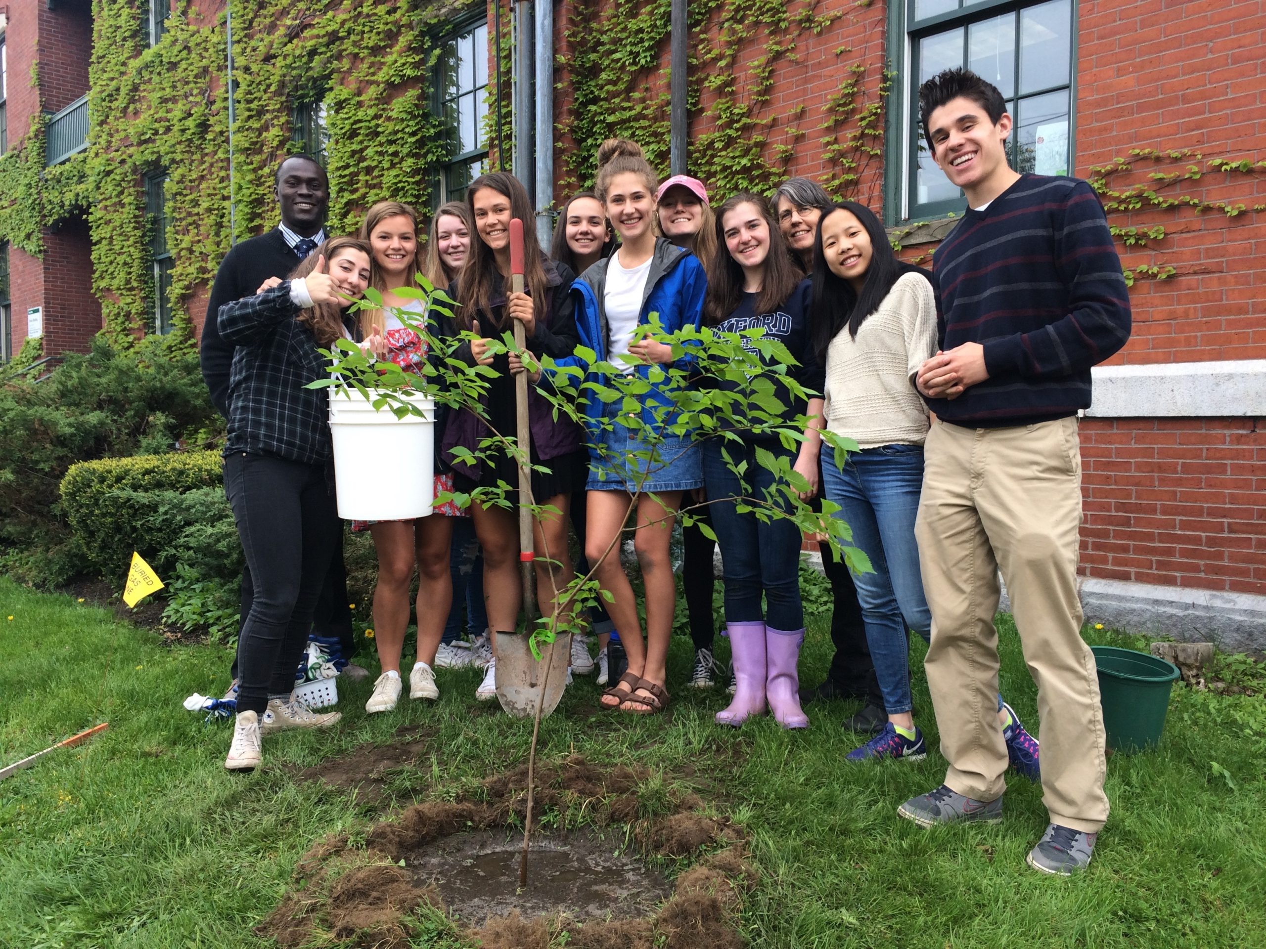 Ethical Leadership Plants a Tree! - Waynflete School